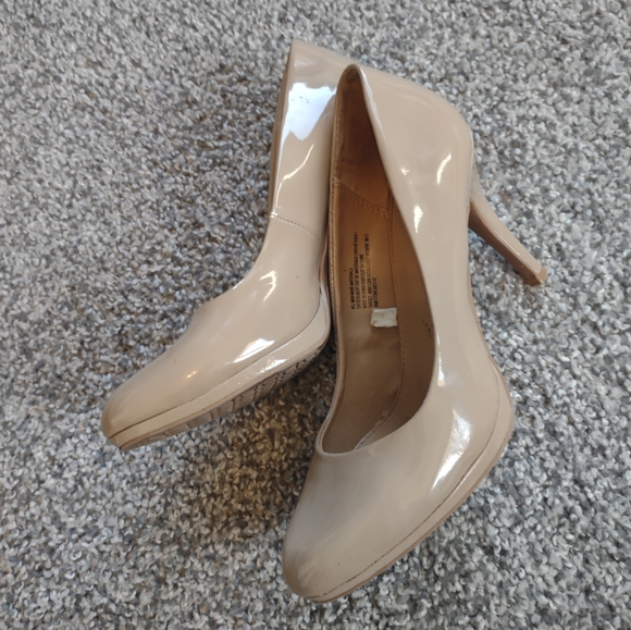 Merona | Shoes | Merona Beige Pumps | Poshmark